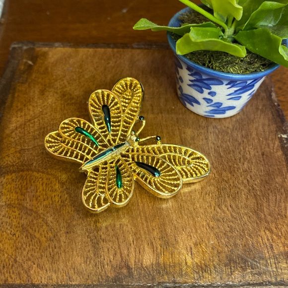Gerry’s | Jewelry | Vintage Gerrys Butterfly Brooch Gold Tone With ...